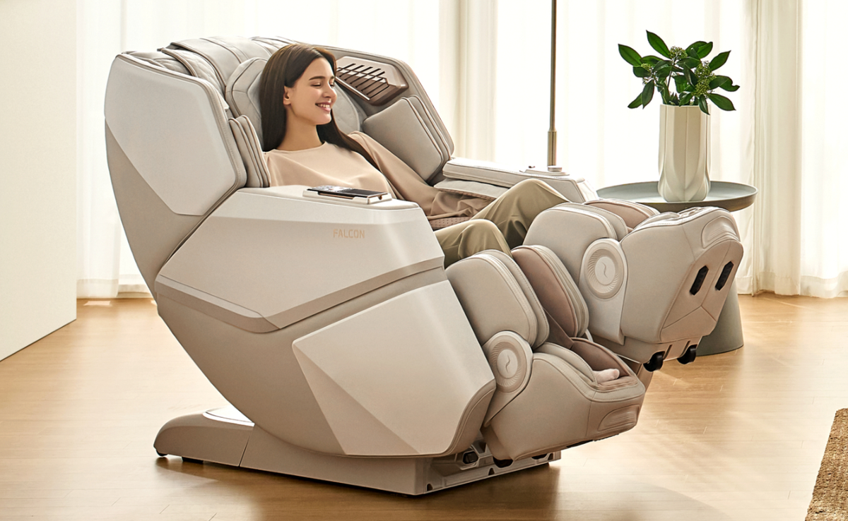 CES 2025: Bodyfriend the Robot Massage Chair Uses AI Healthcare Techno
